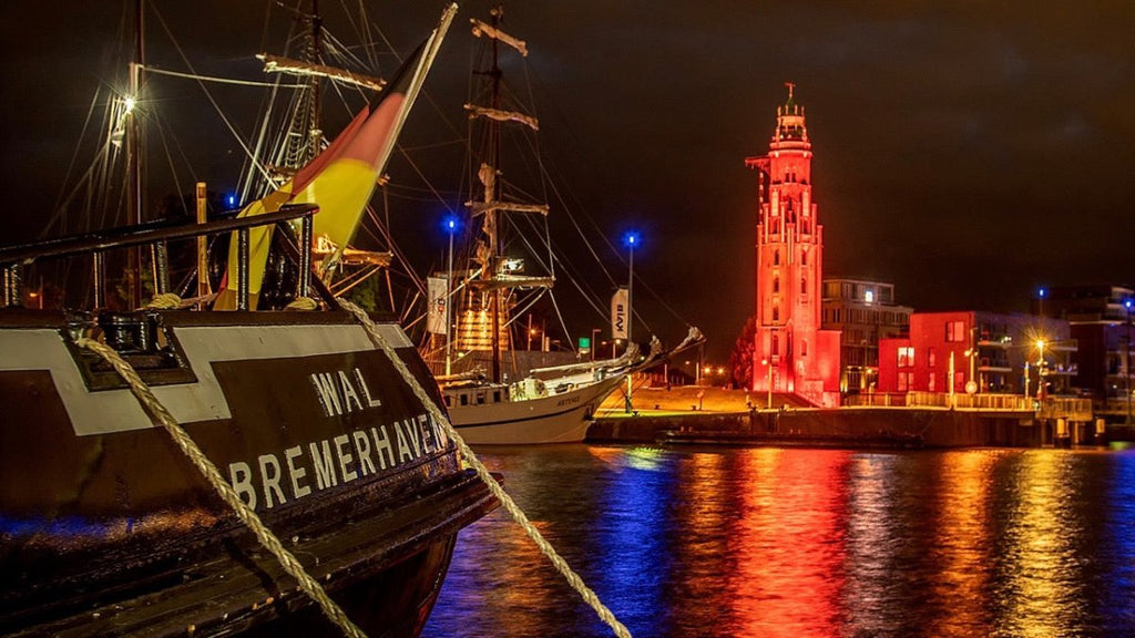 Alarmstufe Rot am Leuchtturm im Neuen Hafen von Bremerhaven